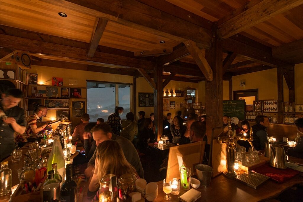 Bar Gyu+ Whiskey and Cocktail Bar in Niseko Hirafu | Nisade x The…